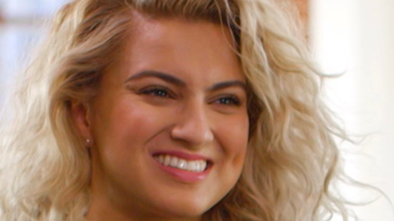 ‘So Essential’: Grammy-Winning Singer Tori Kelly Praises the Bible