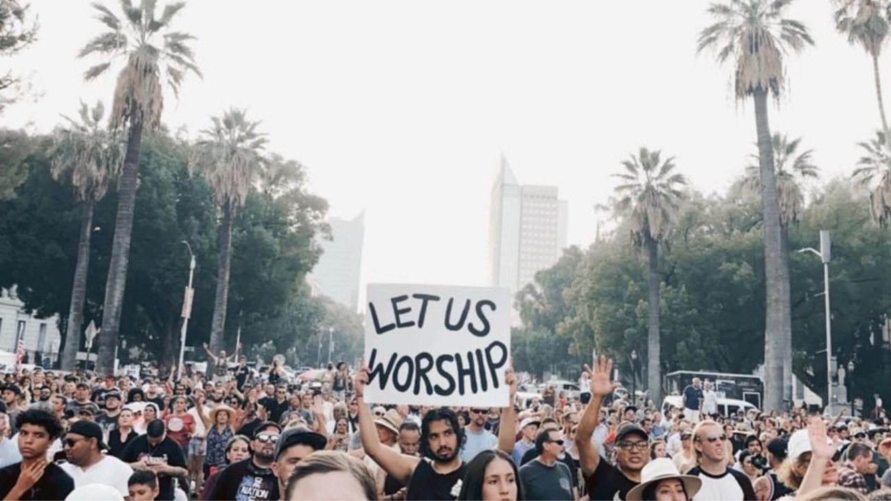 Over 2,000 Christians Hold "Worship Protest" After Officials Prevent ...