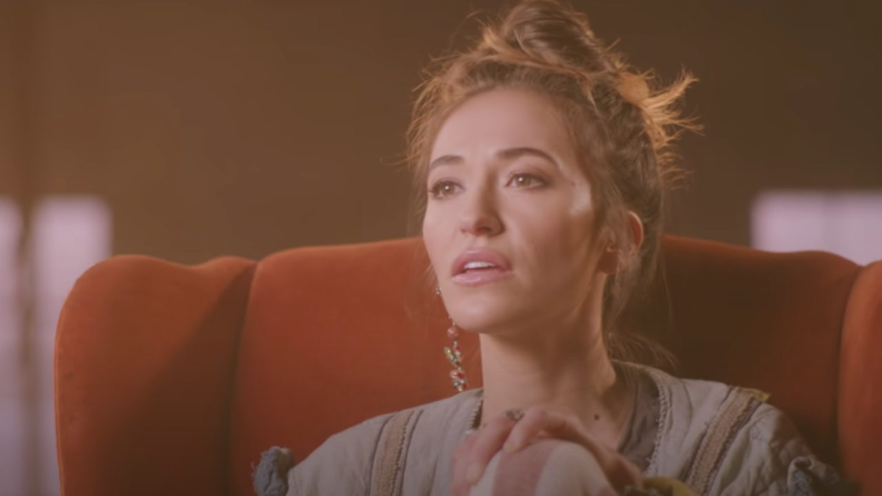 Lauren Daigle's New Song 'Hold on to Me' to Raise Money for Charities ...